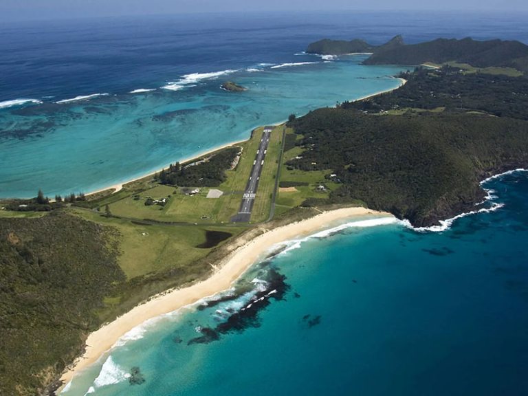 The Top 10 Most Beautiful Airport Landings in the World
