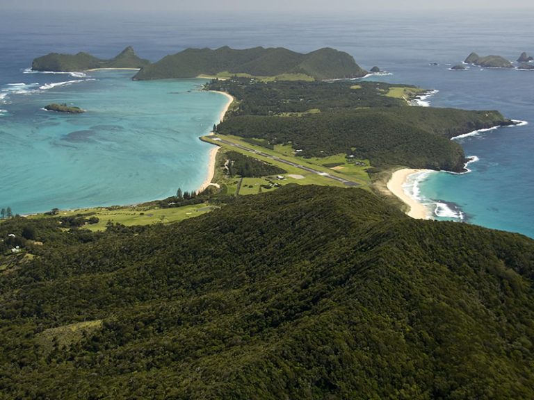 The Top 10 Most Beautiful Airport Landings in the World